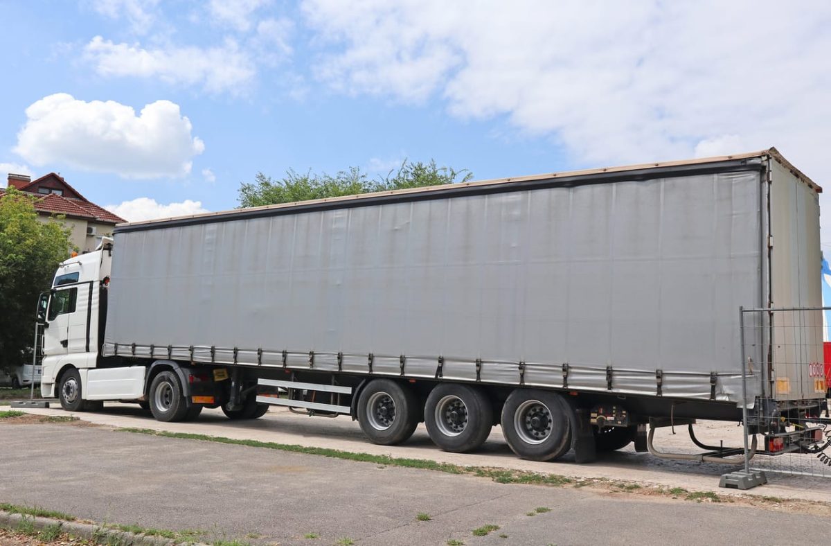 The Types of Trailers and Trucks Used for Shipping Vehicles and Freight ...