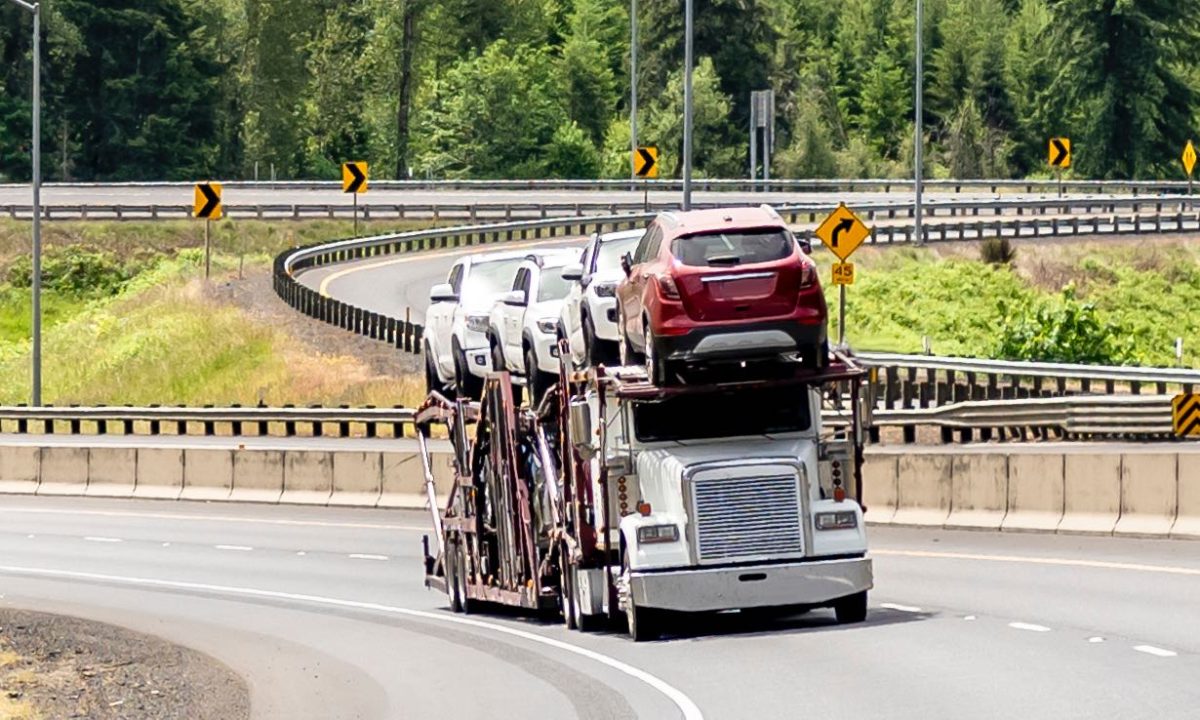 Friendsgiving Auto Transport: Reuniting Friends Across Distances - Ship ...