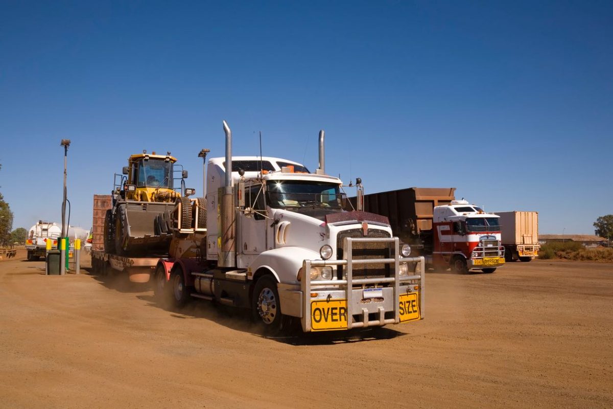 Guide to Pilot Cars and Heavy Haul Transportation Ensuring Safe ...